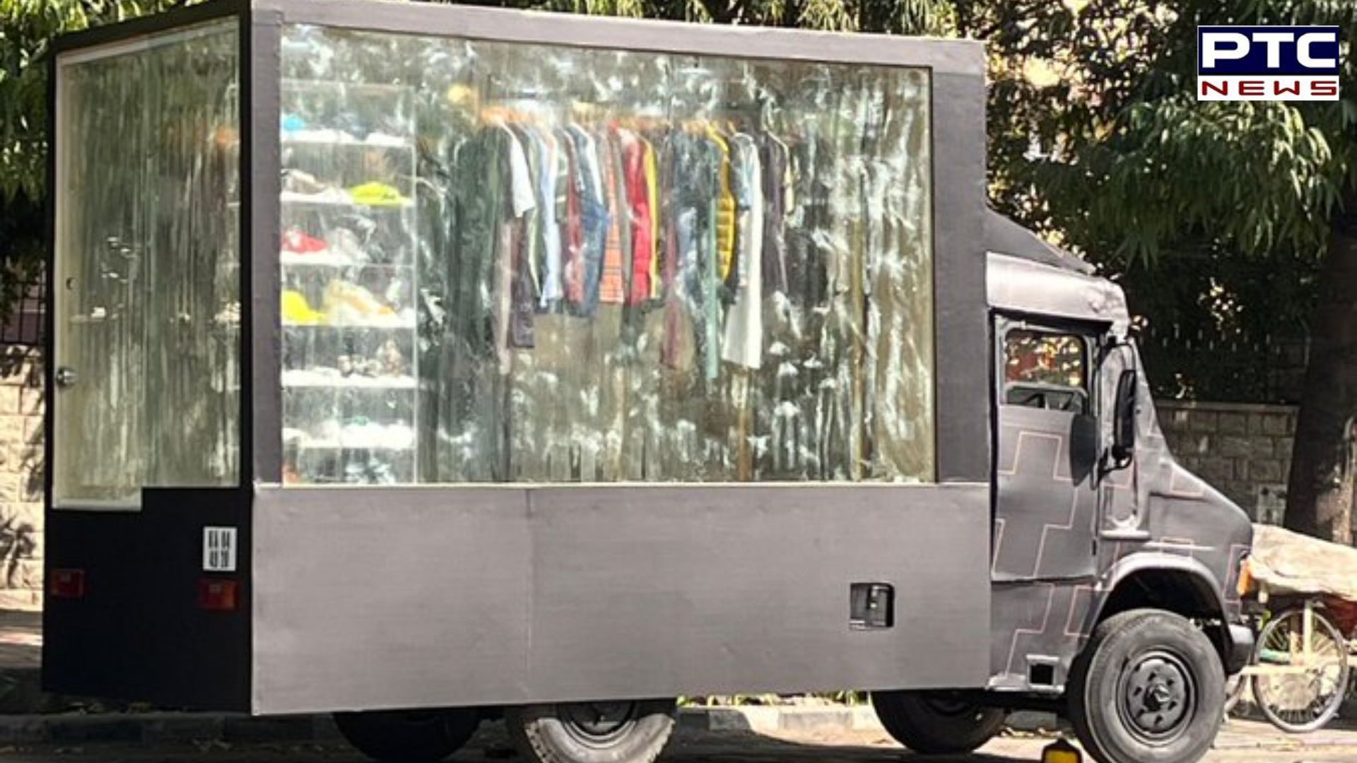 Fashion showroom on wheels: 'Peak Bengaluru' moment shows truck with ...